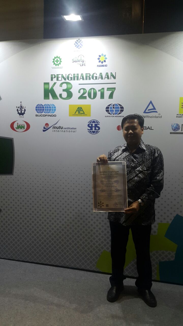 penyerahan sertifikasi smk3 pt adhi persada gedung | JASA KONSULTAN ...